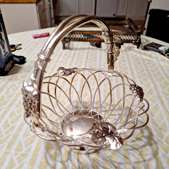 Godinger | Accents | Vintage Godinger Silver Plates Wired Basket | Poshmark